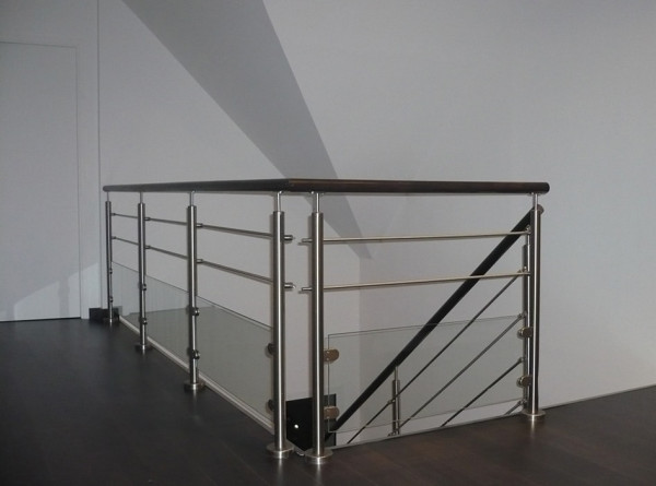 Rambarde en inox avec tige et verre